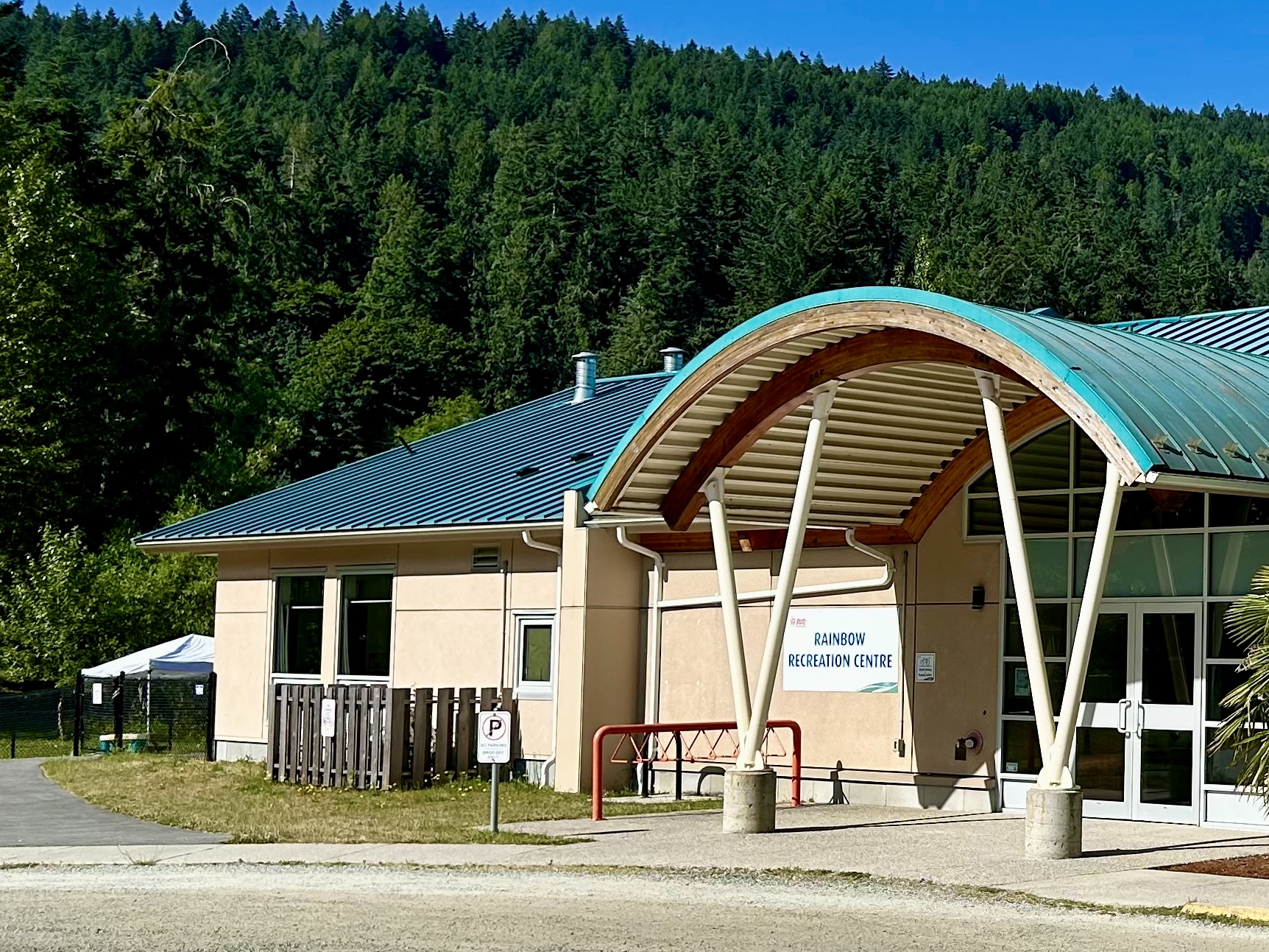 Pool 'envelope' needs major repair - Salt Spring Island news